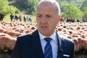 Video Cel mai mare oier din Romania isi cumpara vapor. Dumitru Andresoi ...