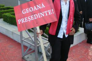 Ultima ora Liviu Dragnea joaca rolul prefectului in serialul oltenesc ...