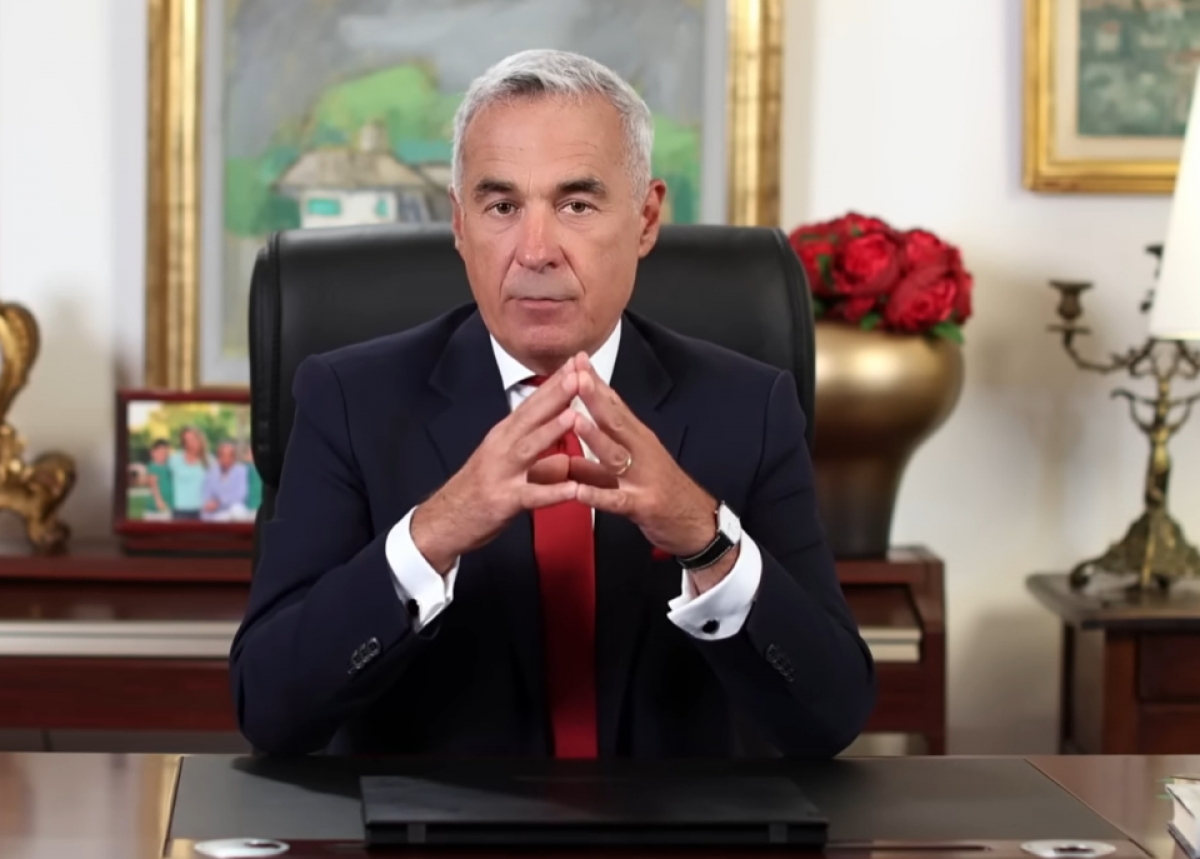 TikTok si Georgescu - Multimea digitala, pastorii, algoritmii si ...
